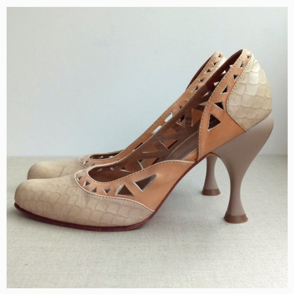 John Fluevog | Shoes | Fluevog Women Us 8 Ii Miracles Rhon Beige Heels ...